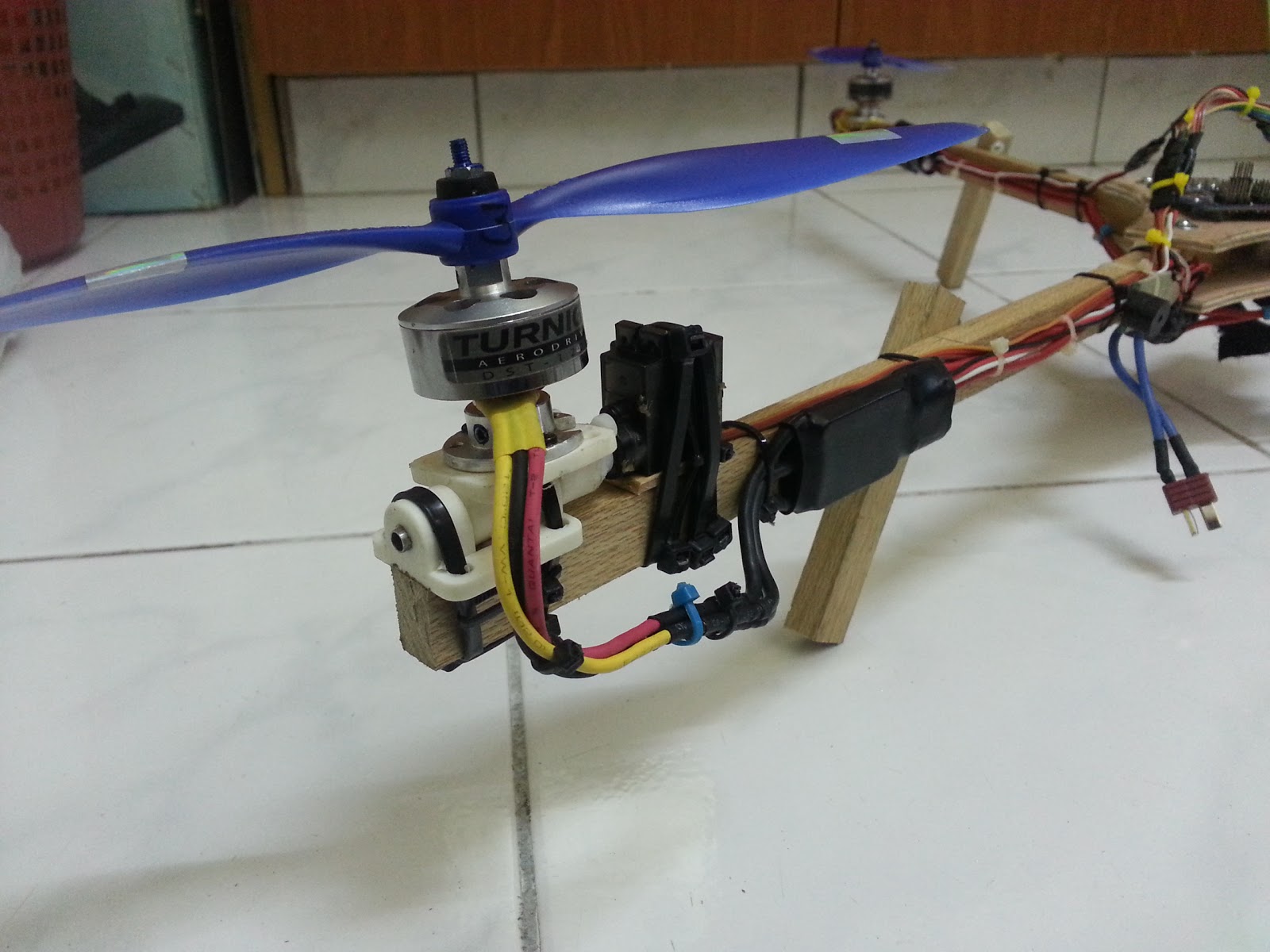 Kaysee RC World: My DIY Tricopter