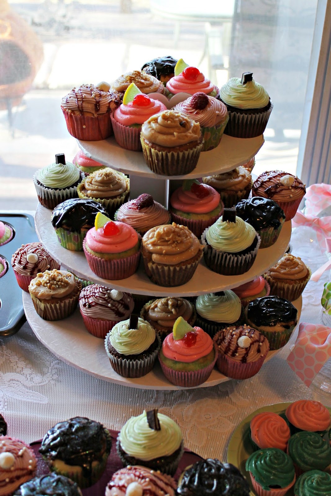 Confessions of a Red-headed Stepchild: Cupcake Birthday Party