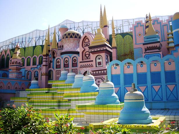 Istana Boneka di Dunia Fantasi (Dupan) Ancol, Jakarta ...