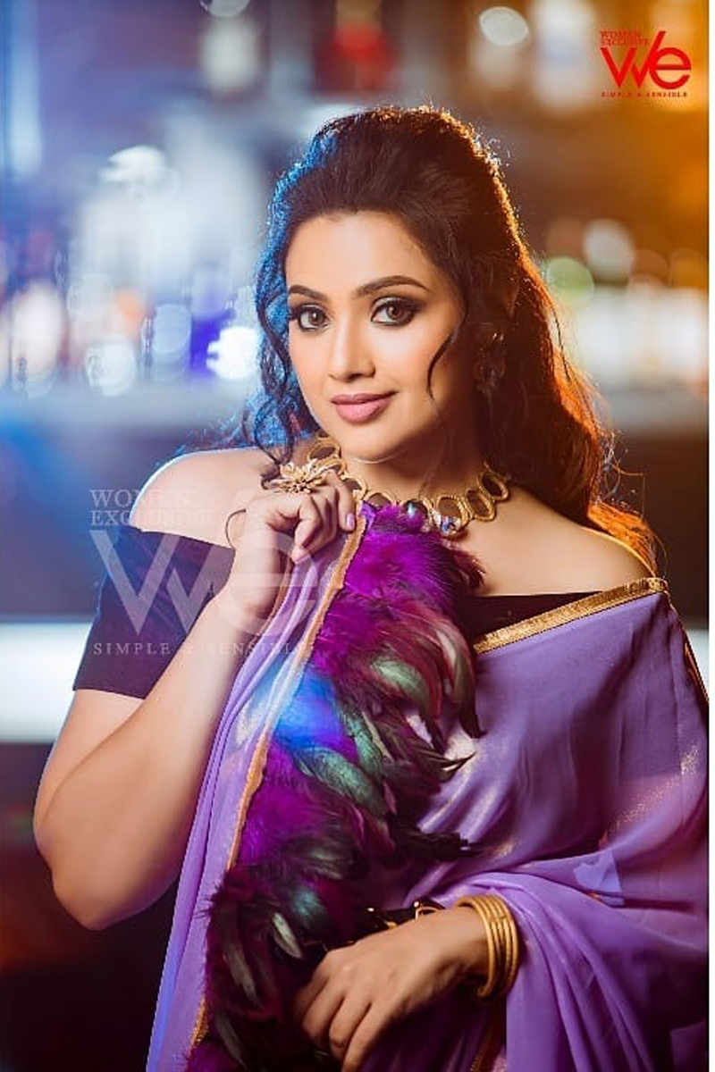 Tamil Actress Meena At We Magazine Latest Photoshoot