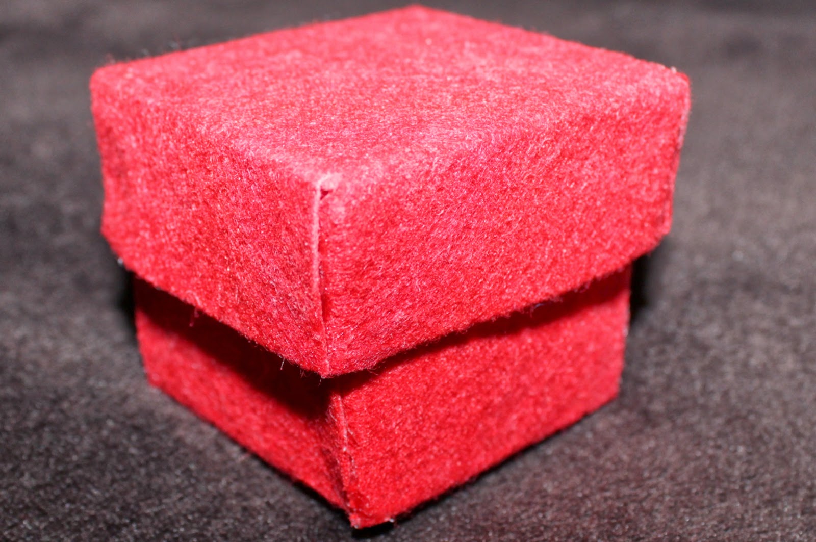 Aira Artistry: Discovering 2014: Felt Gift Boxes