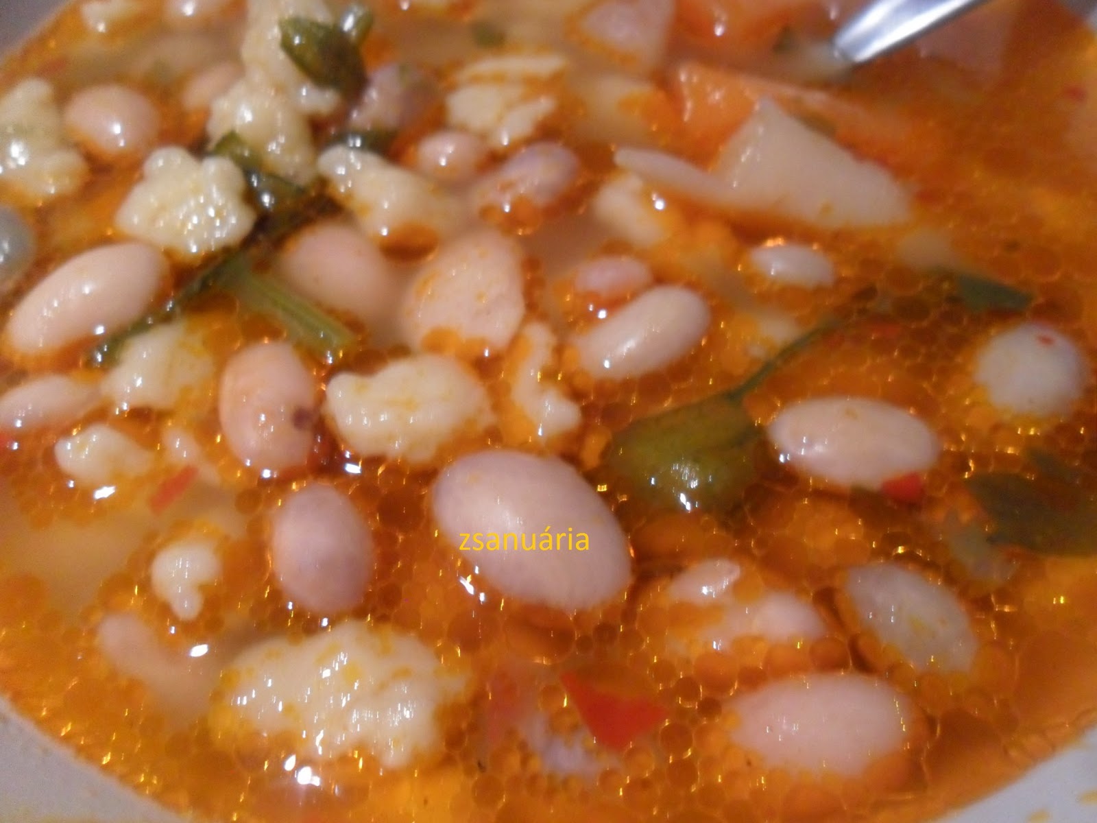Zsanuária: Jó kis fejtett bableves... sok zöldséggel, sok csipetkével