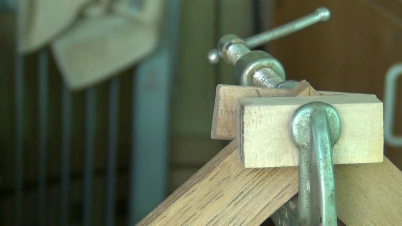 Hand Cut Joints: Veneer Keyed Mitre