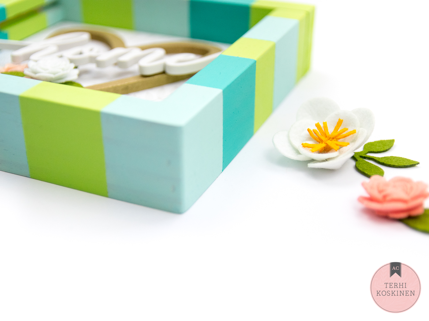 American Crafts | Pocket Frames - Terhi Koskinen