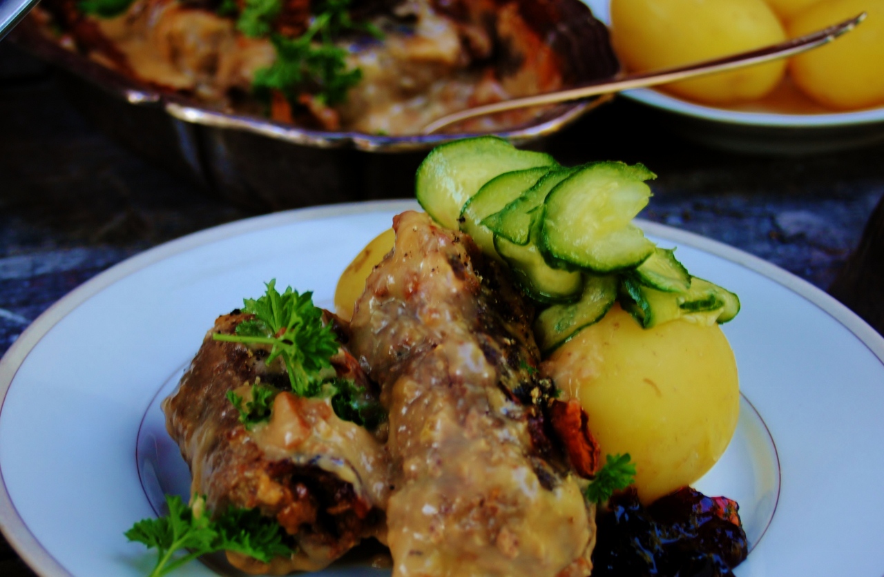 Lilla Kråkans Skafferi: Kantarellfyllda oxrullader