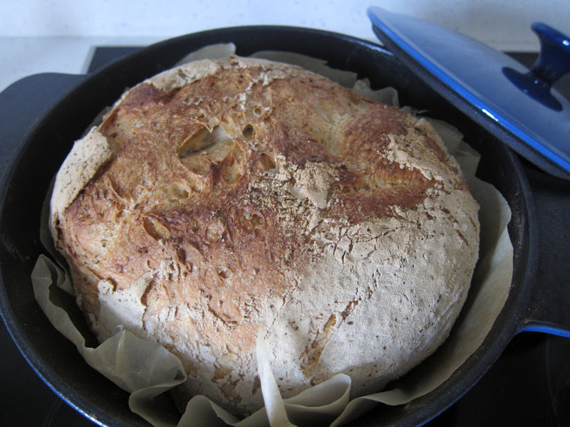 Pan en olla de hierro | El blog de Lucía