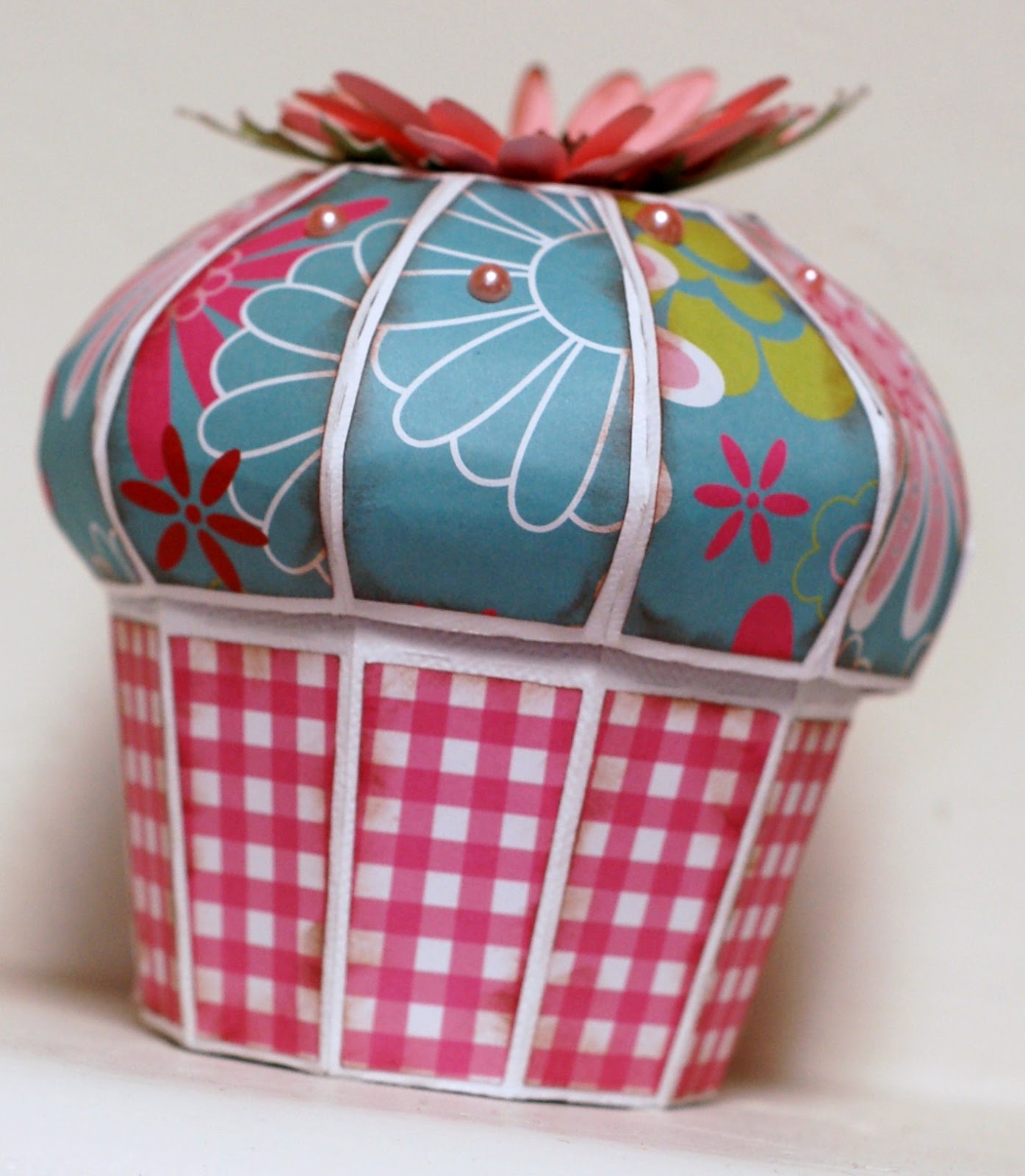 Paper Creations by Kristin: 3D Cupcake Gift Box w/ Tea Party Card