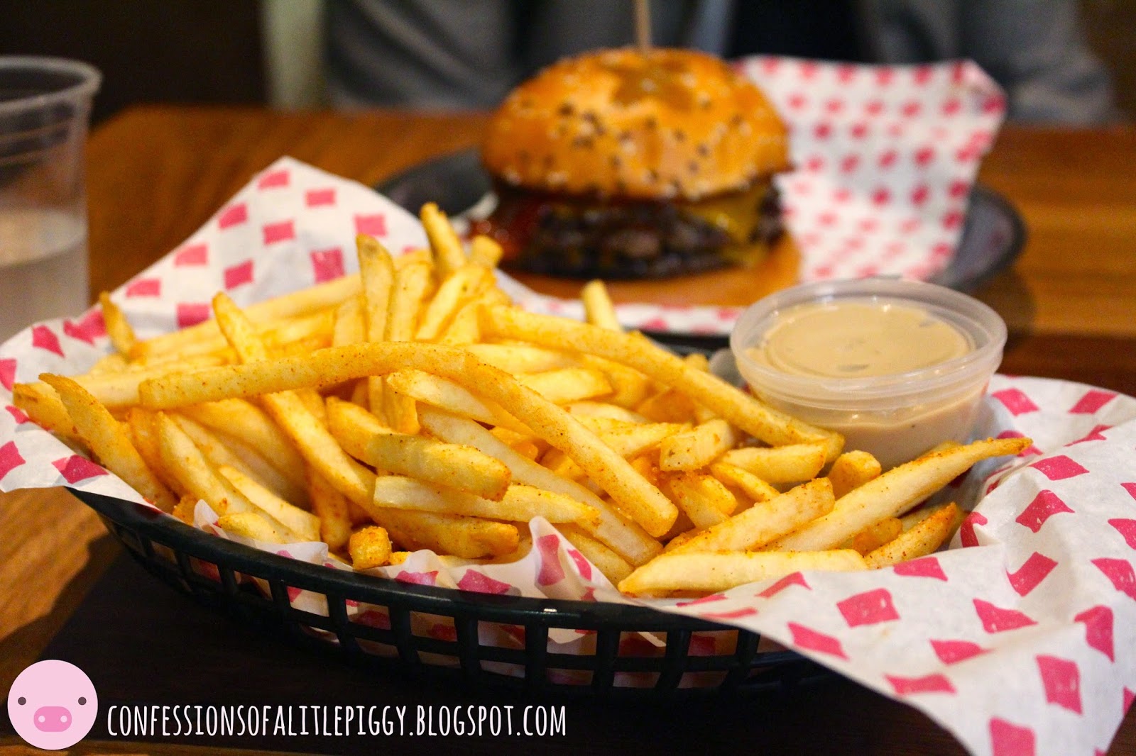 Humburger ~ confessions of a little piggy