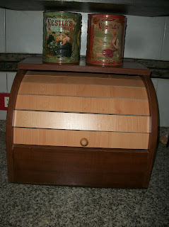 Estilocolor: Caja de pan para la cocina