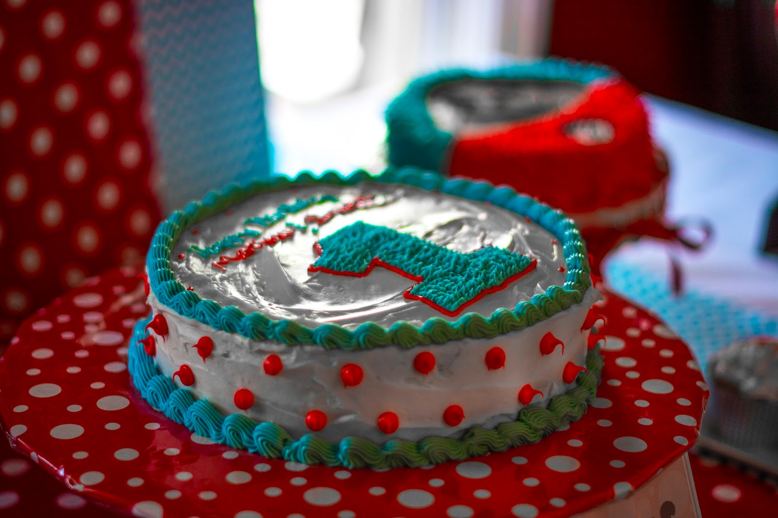 sassy badger cake baker: April 2016