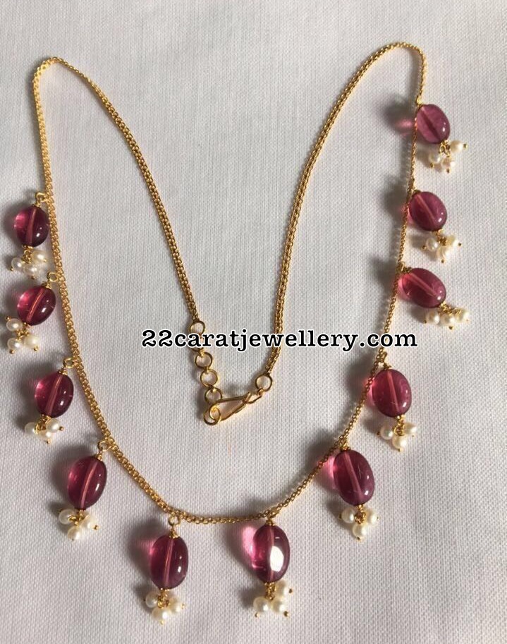 Grand Look 18carat Gold Necklace Sets - Jewellery Designs