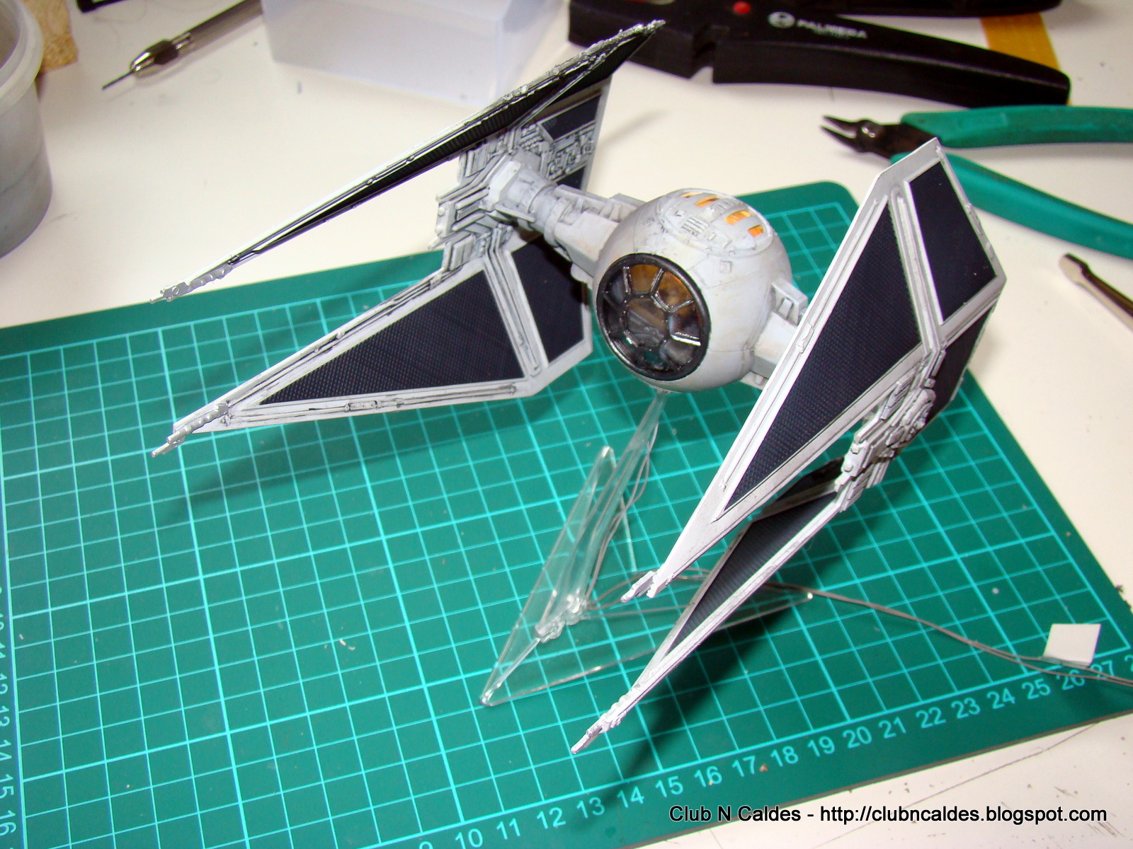 Club N Caldes: TIE Interceptor 3: Painting and weathering