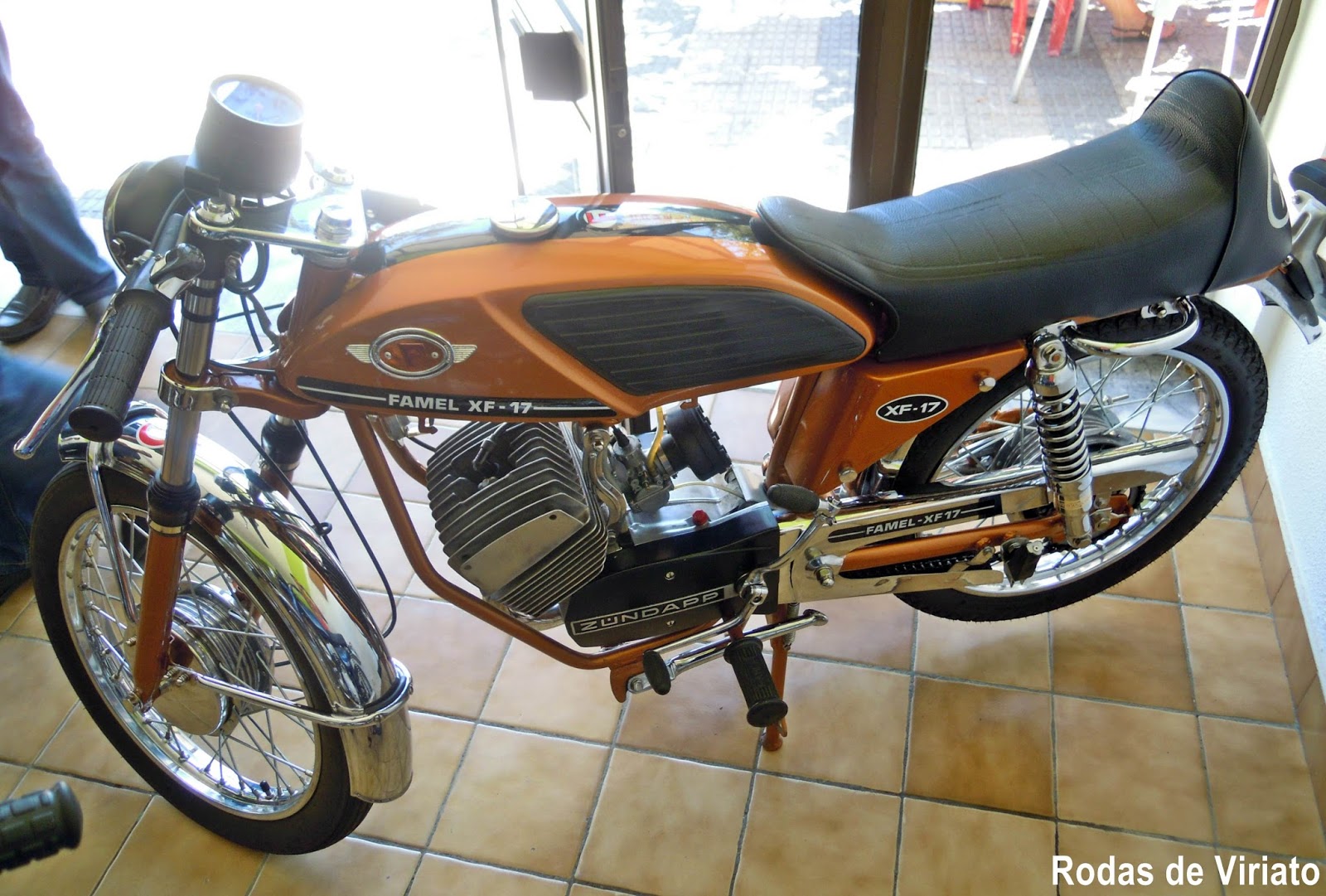 Motorizada Famel XF 17 - Oficina Moto & Restauro