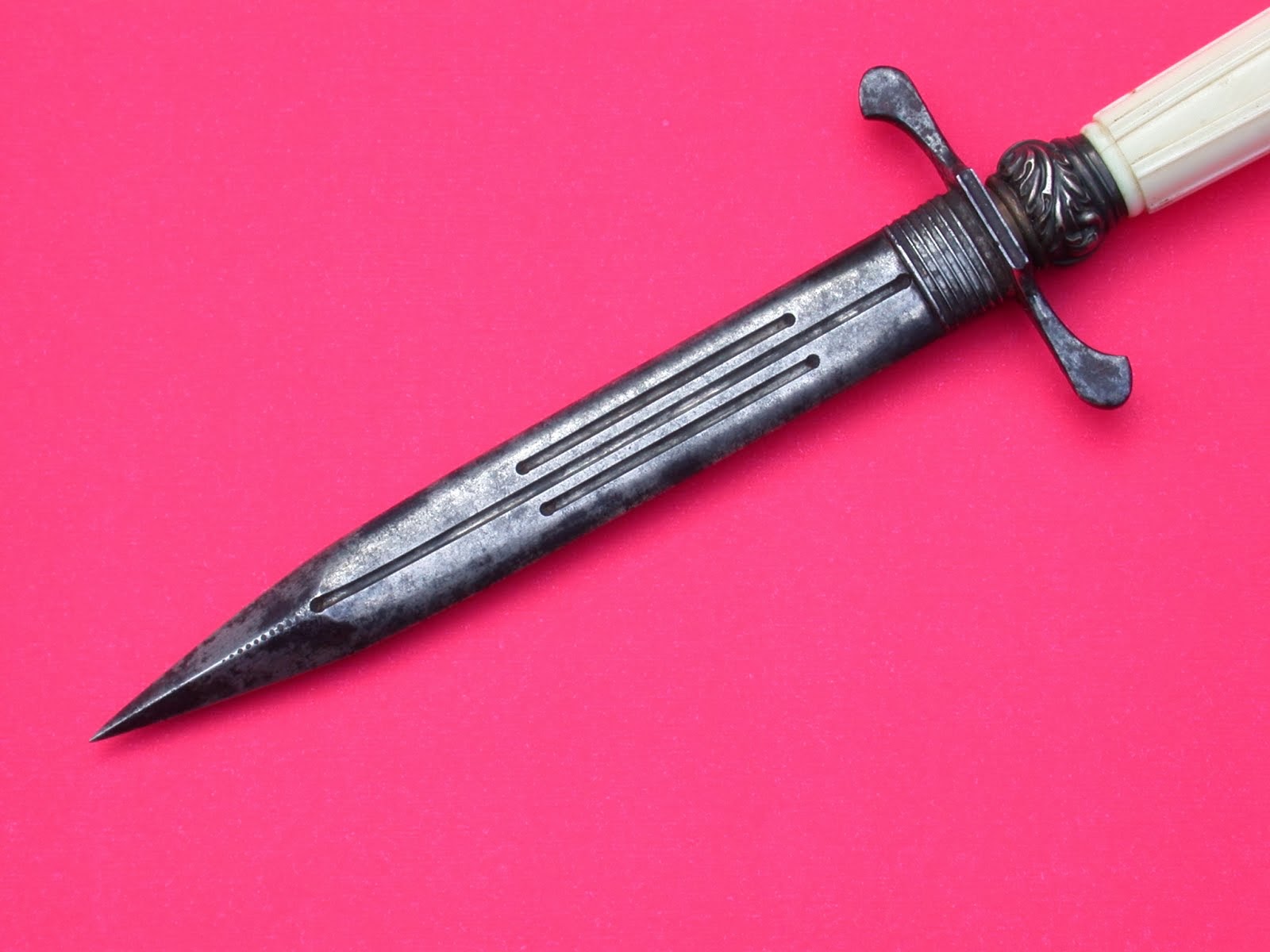 Armas Blancas. Historia. Bibliografía.: Arma blanca: el recazo ...