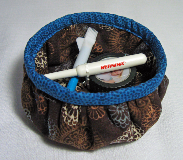 Threading My Way: Showcasing ~ Gathered Round Fabric Basket Tutorial