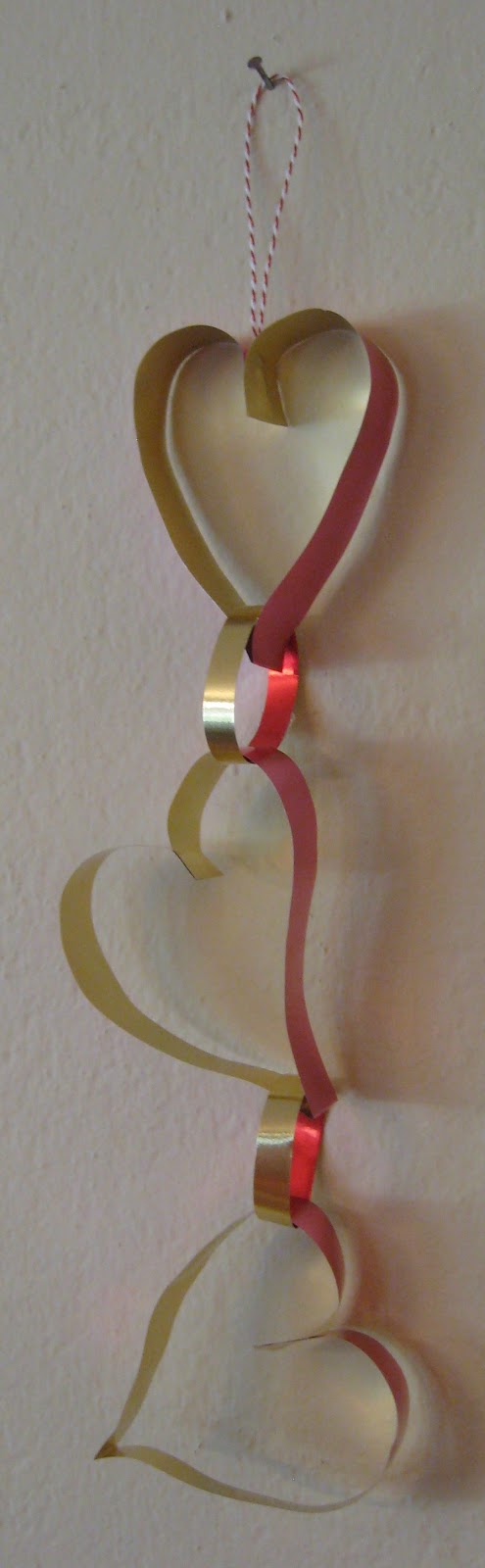 Art & Soul: Heart Paper Chain Decorations - Rinea Design Team