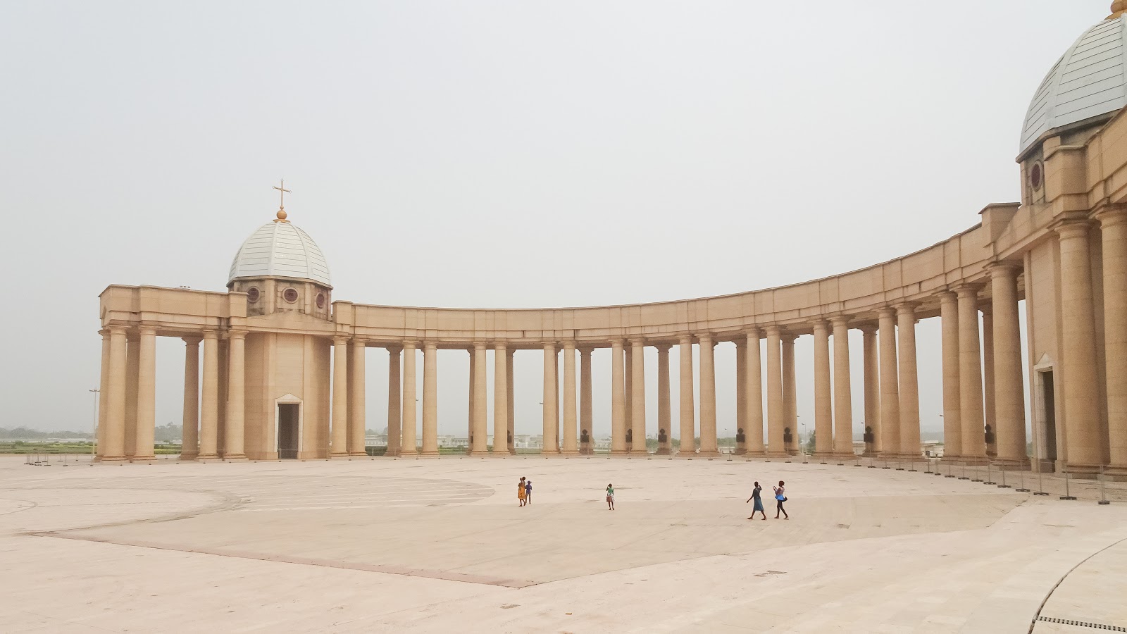 Ivory Coast - Visit the world's largest church - Sven's Travel Venues