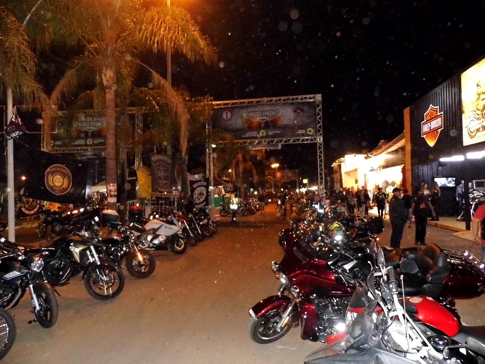 O Barqueiro Caronte: Brasilia Capital Moto Week