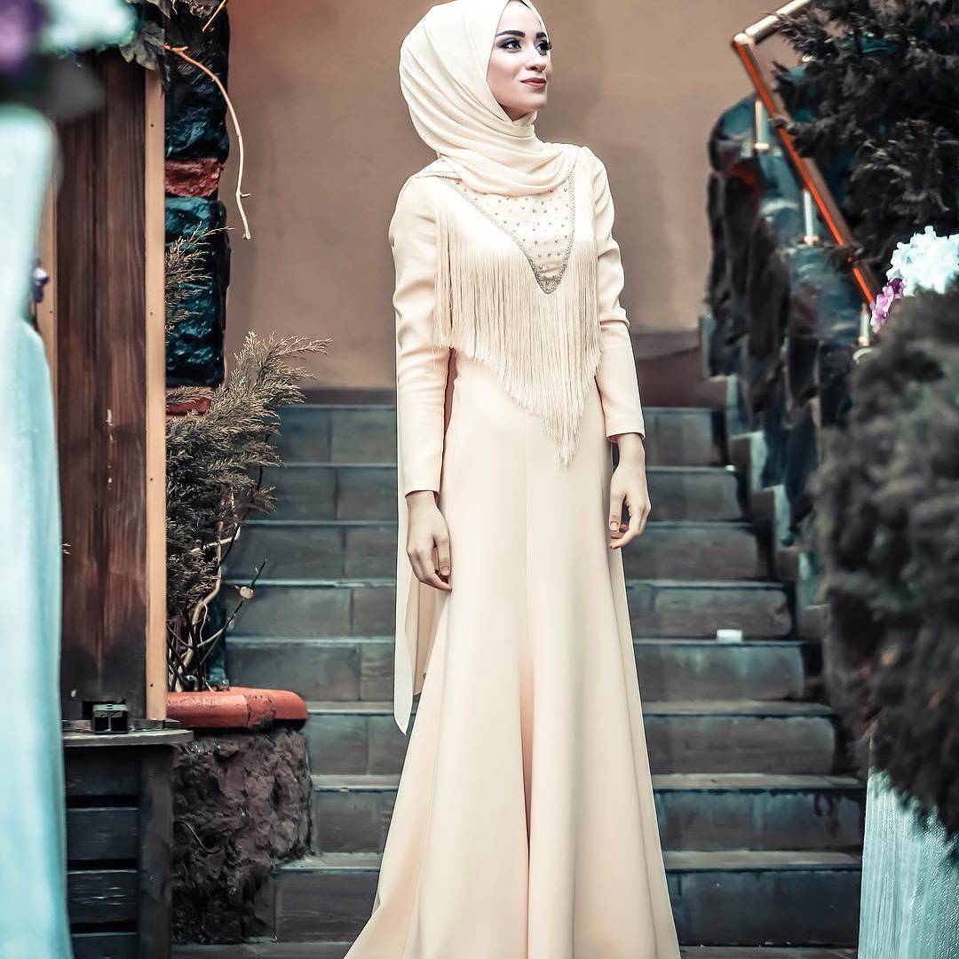 Trend Terkini: 20+ Model Desain Gaun Pesta Muslim Terbaru 2017