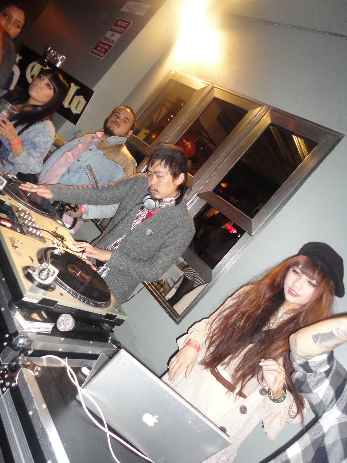 HAN CHOLO: Photo Recap: LAs Art Walk Han CholoTrunk Show