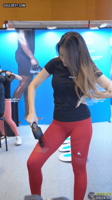 JJTV.KR MP4 FACTORY: Model Daeun Oh Leggings camel claw .gif