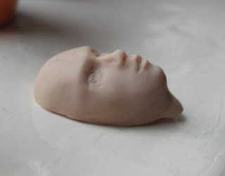 Zuleykha's polymer clay: Sculpting faces