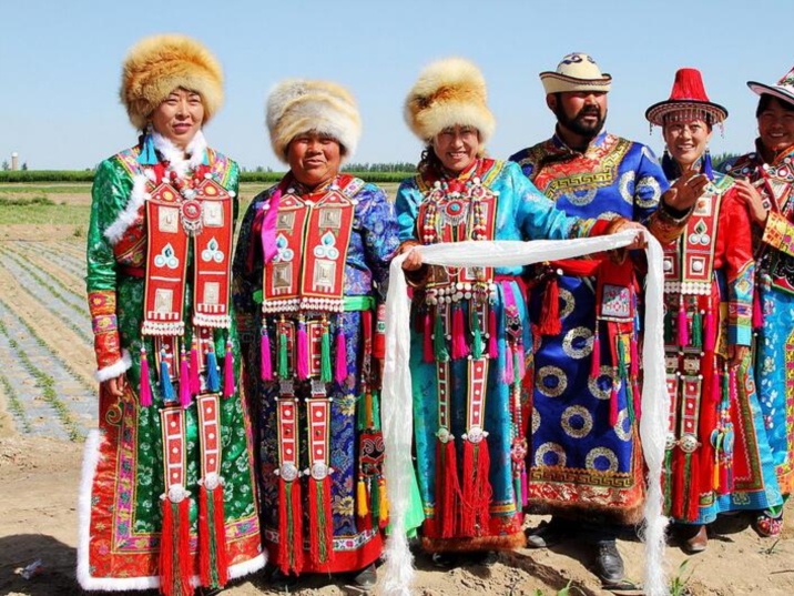 FolkCostume&Embroidery: February 2018