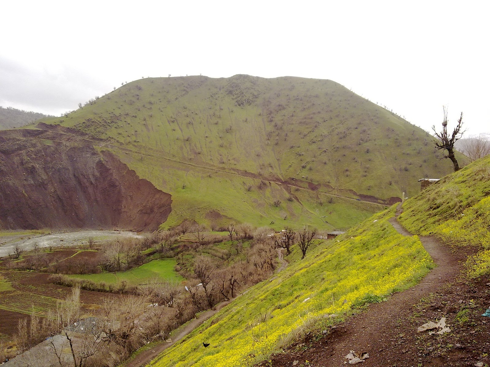 NATURE KURDISTAN: Border region between Iran and iraq /choman village