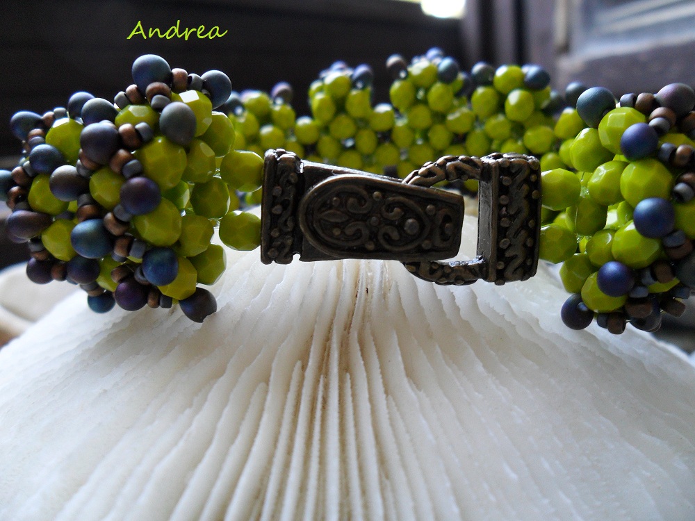 Bandrea's Beads: Centipede