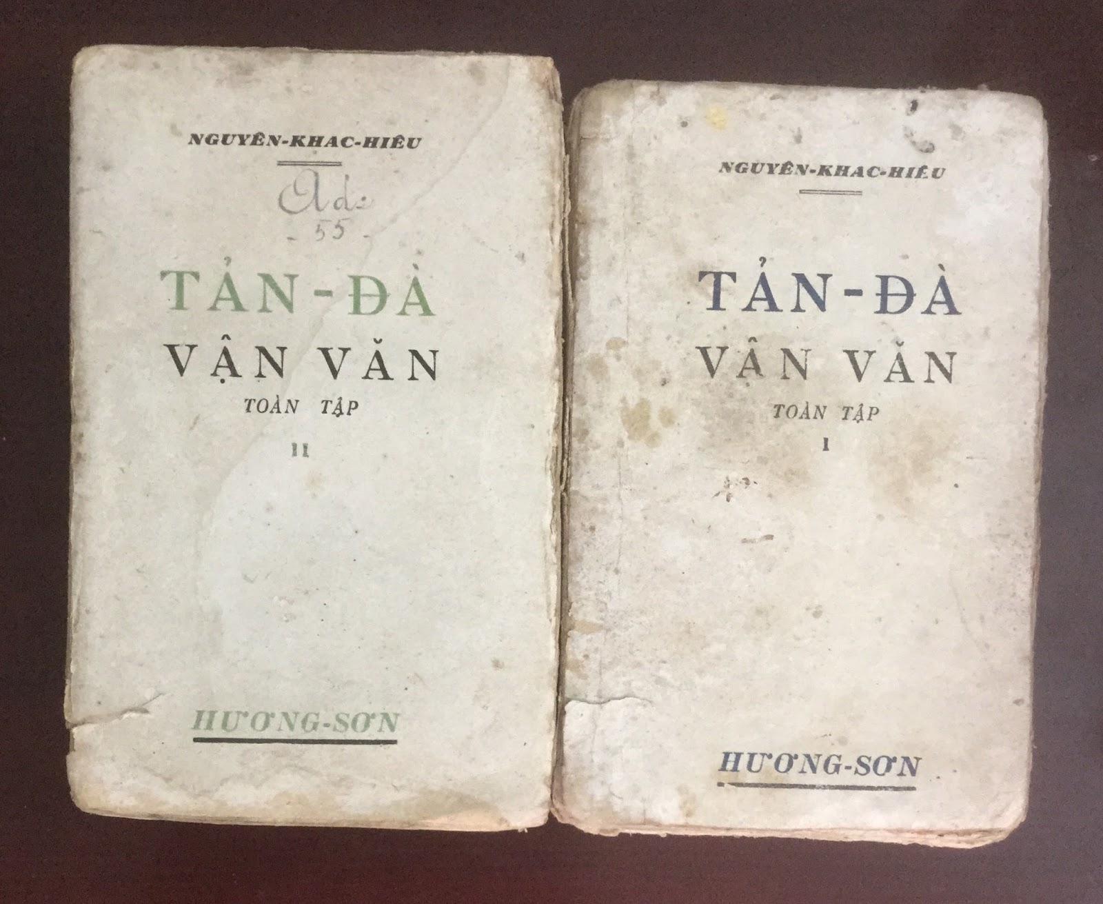 Nhị Linh: Tản Đà vận văn vân vân vân vân