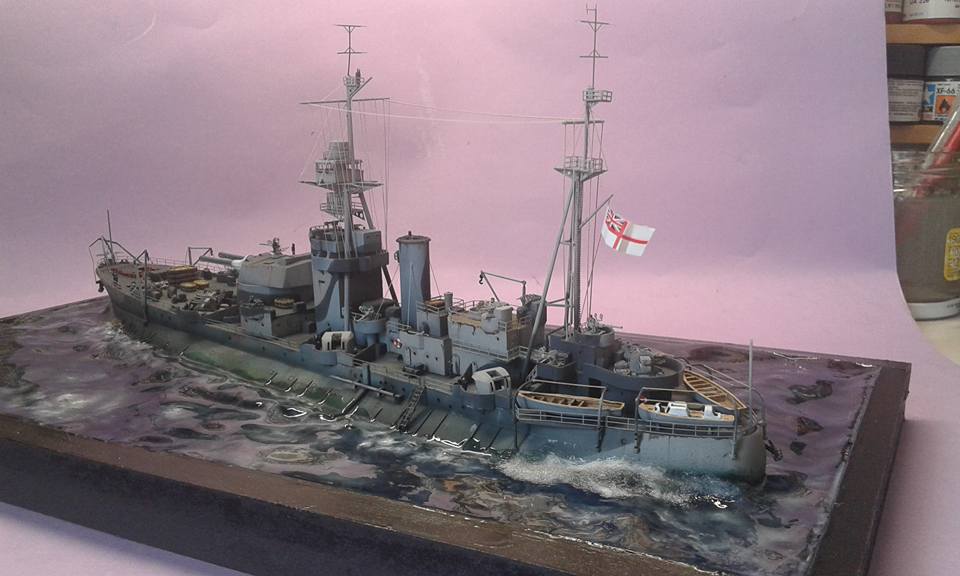 Modelismo Naval : HMS ROBERTS 1:350 TRUMPETER