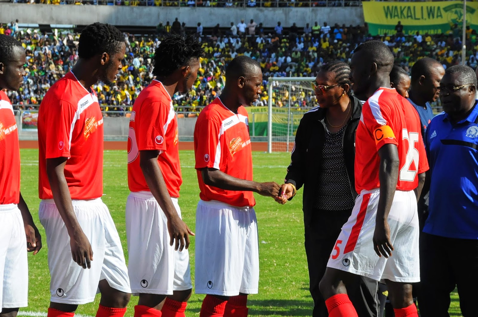 PICHA LUKUKI ZA MTANANGE WA SIMBA NA YANGA