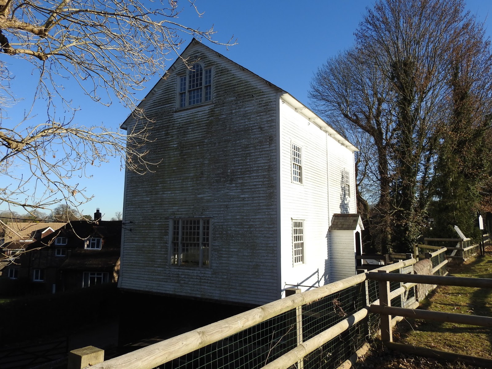 Crawley Old Town: TWENTY FIVE PICTURES: Ifield Water Mill