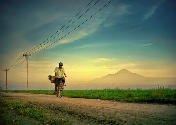 The Library: Indonesia On Photography