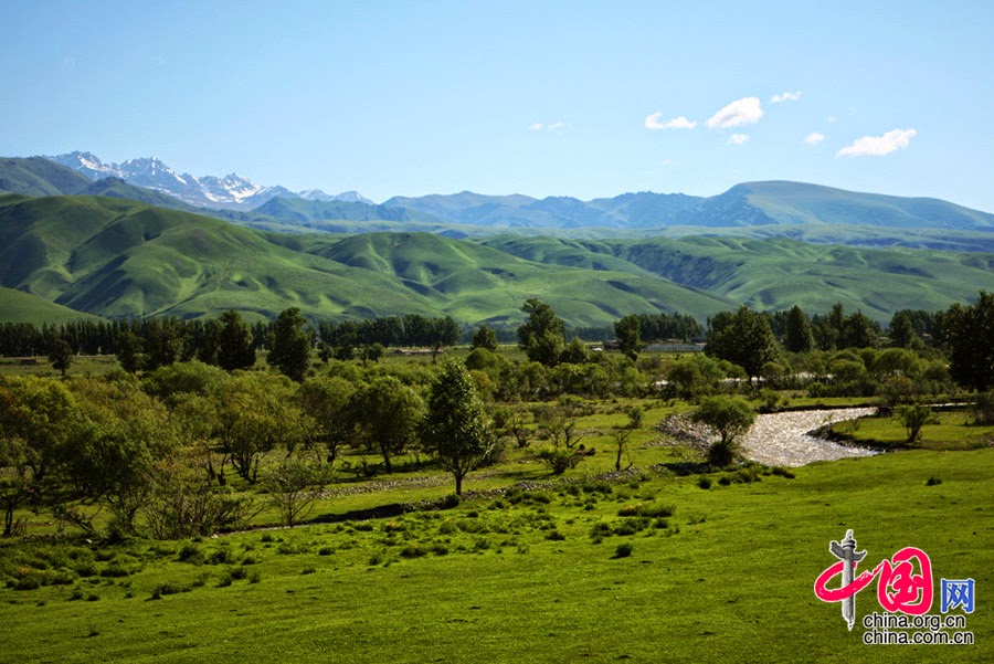 Travel and Toursm: Nalati Grassland in Xinjiang Province
