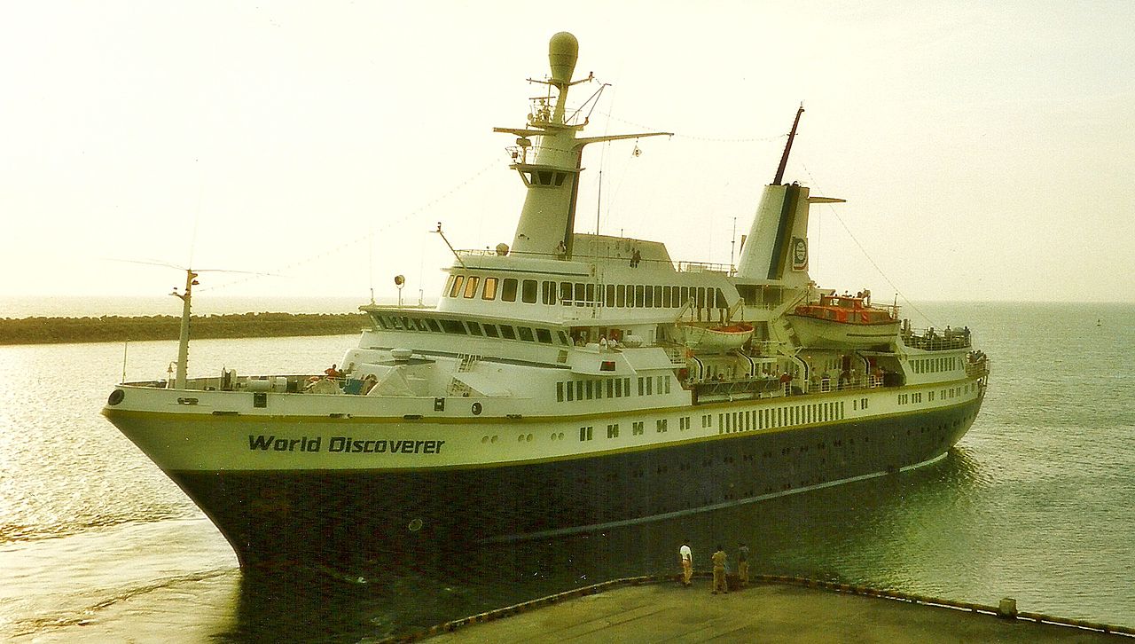 HISTORY - HAMBURG the Space Ship