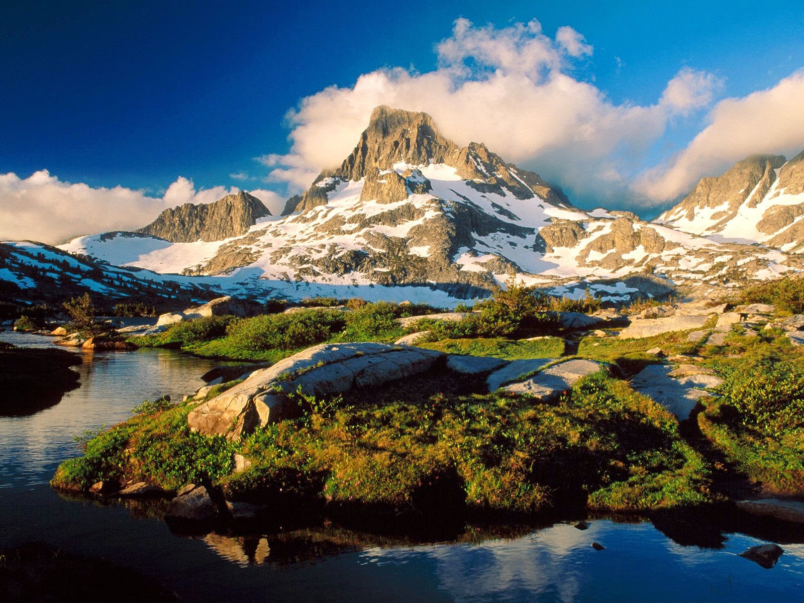 TraveloCity: Natural Beauty