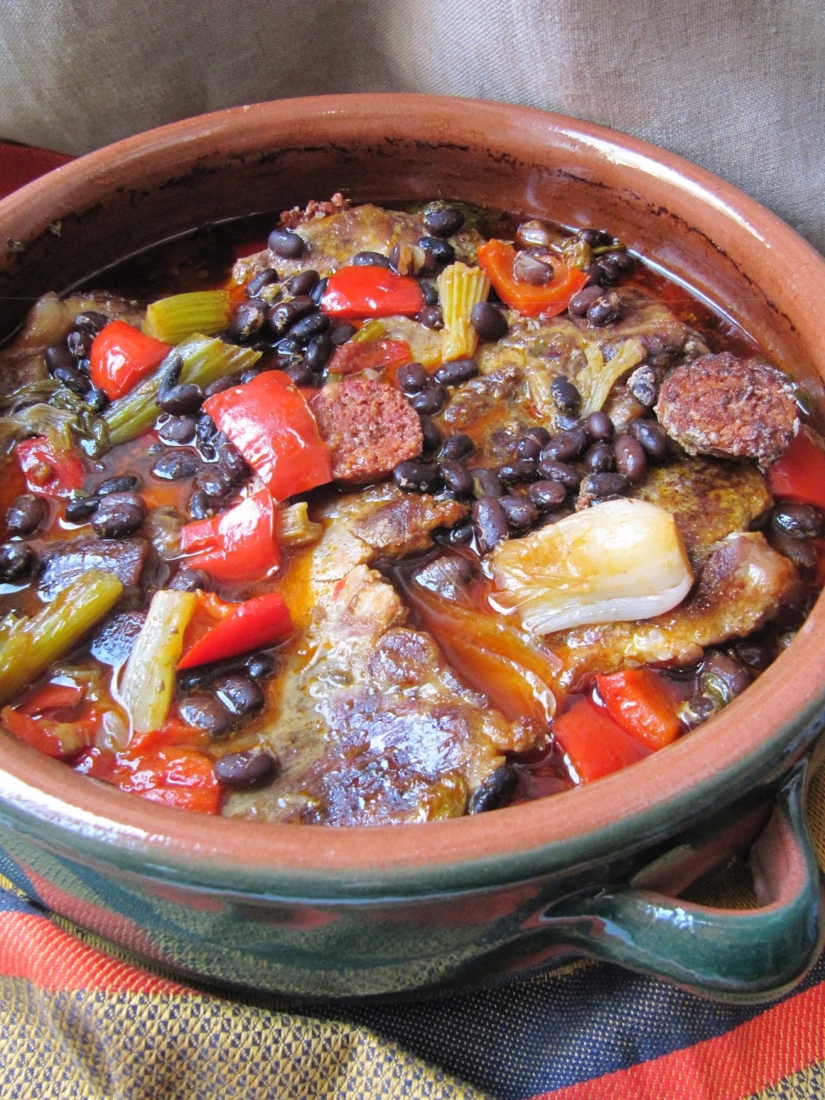 La cuisine d'ici et d'ISCA: Ragoût de haricots noirs (côtes de porc)