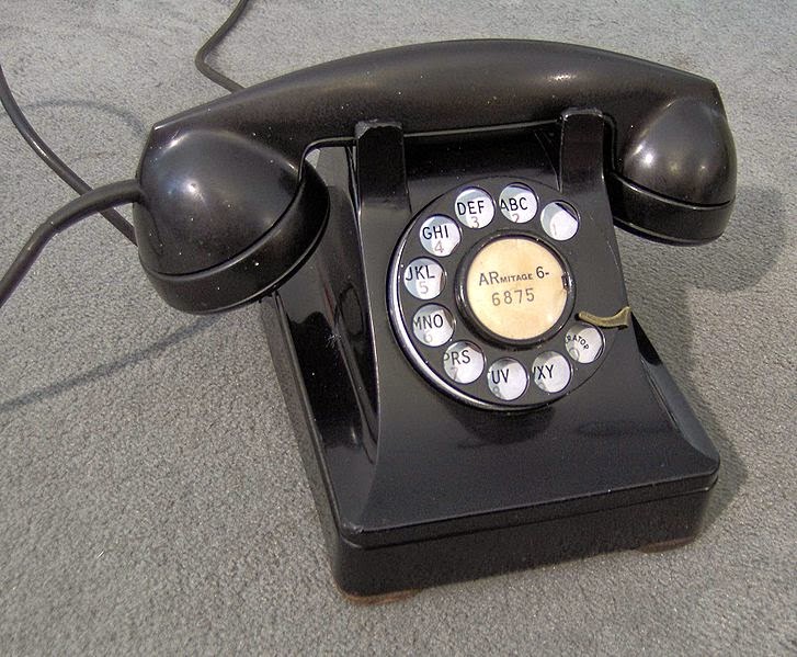 Western Electric 302 Telephone | Industrial Design Showcase