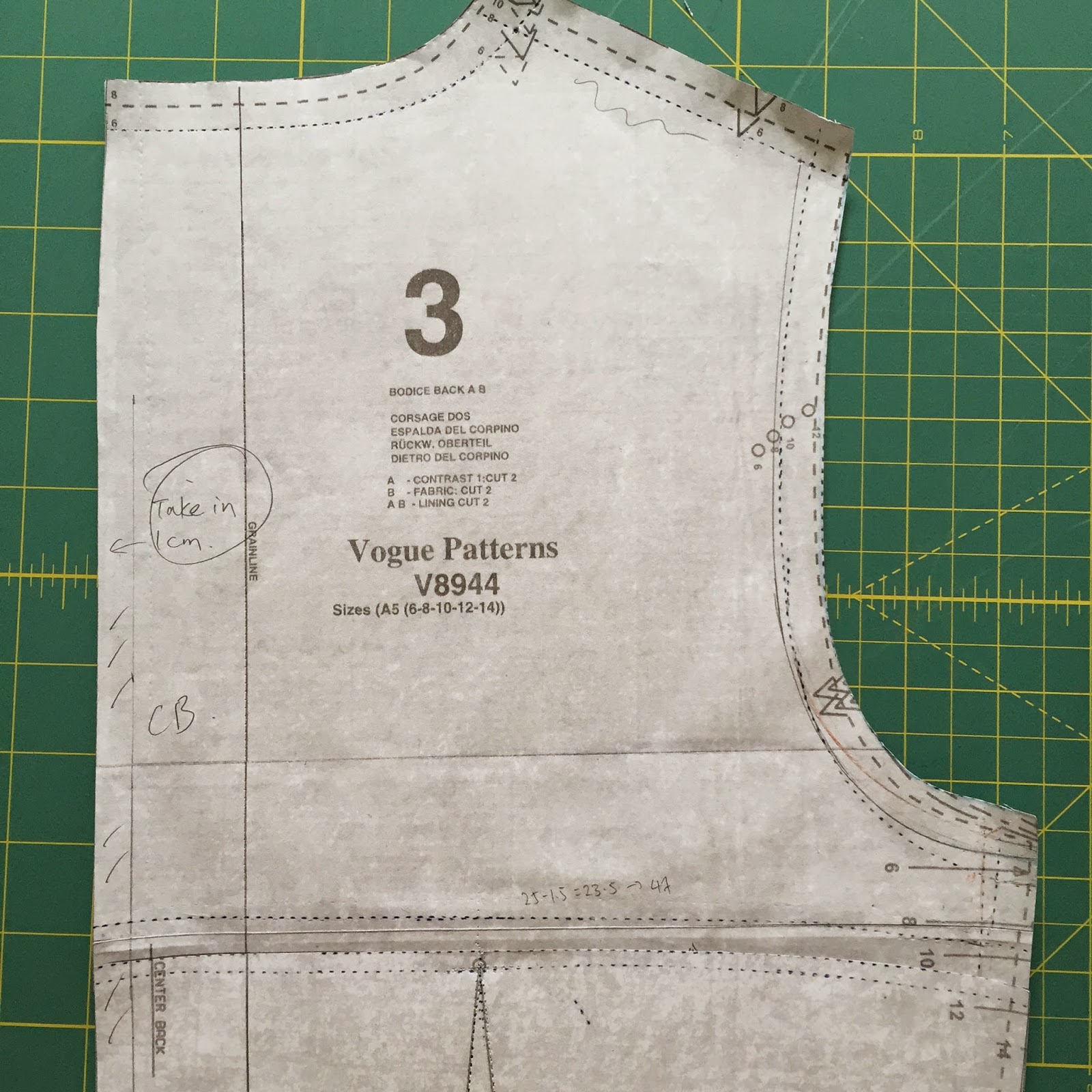 CozyCotton: Celeste's Sewing Blog: Vogue 8944: Colour Block Dress