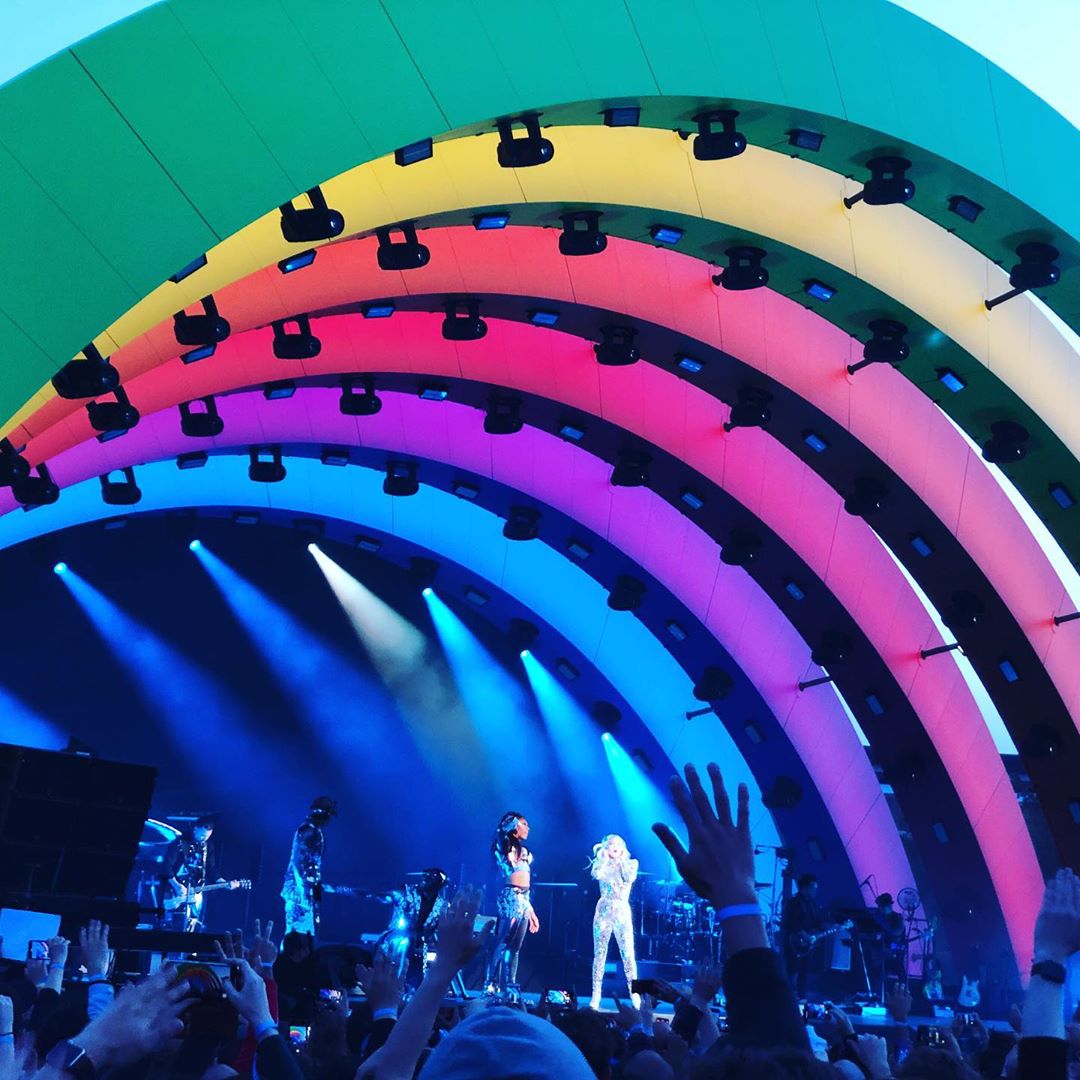 FOTOS/VIDEOS: ENIGMA - Live at the Apple Park in Cupertino, California ...