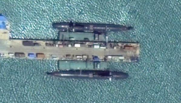 Asian Defence News: Nuclear submarines Type 93 B at Huludao