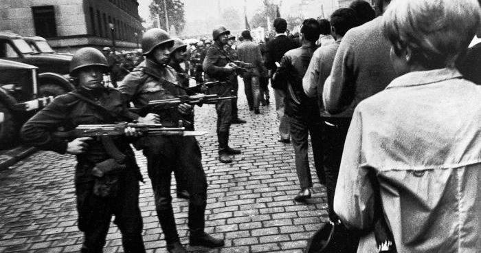 Topichistory: CZ 2000 LADA ประวัติศาสตร์บนไกปืน