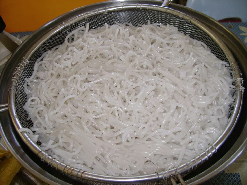 CARA MEMBUAT LAKSA TEPUNG BERAS - Resepi Sheila Rusly