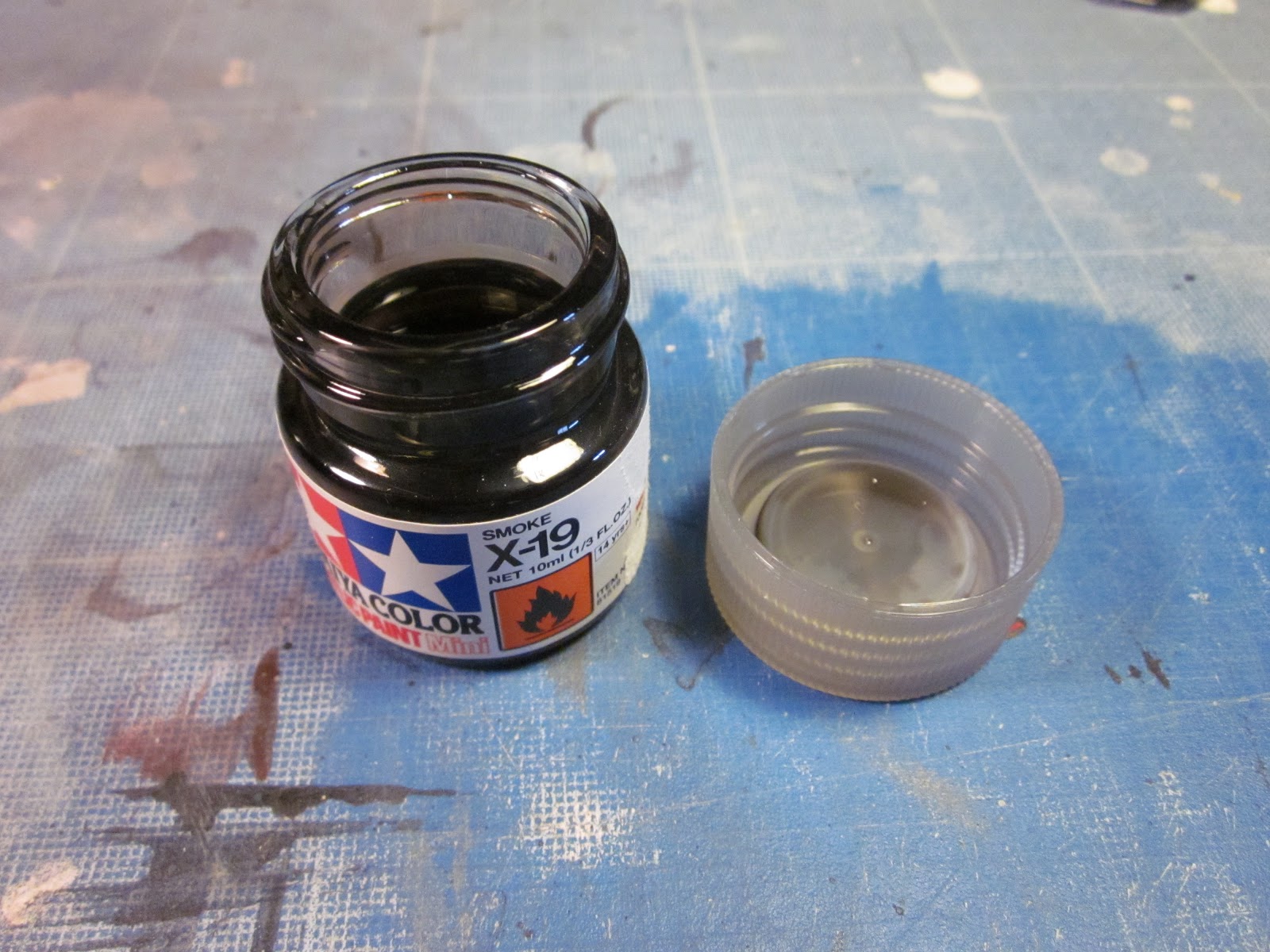 Le Manufactorum: [Approved] Smoke X-19 'Tamiya'