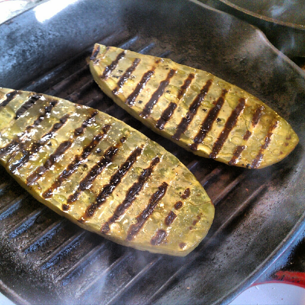 La Dama Cooks: La Dama Cooks... Ensalada de Nopales Asados (Grilled ...