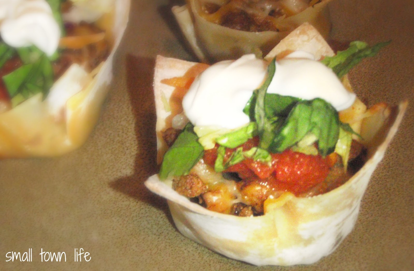 Small Town Life: Bite-sized Taco Cups