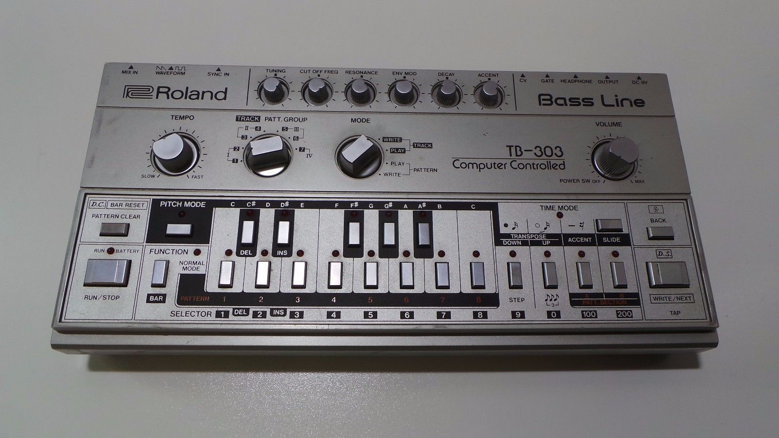 MATRIXSYNTH: Roland TB-303 Original Analog Acid Machine w/ Soft Case