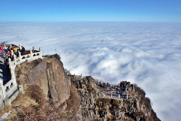 China Travelogue: Emei Shan & Leshan