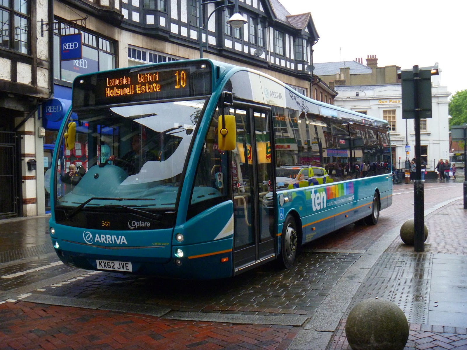 London Connected: Arriva the Shires: New Optare Versas for Route 10